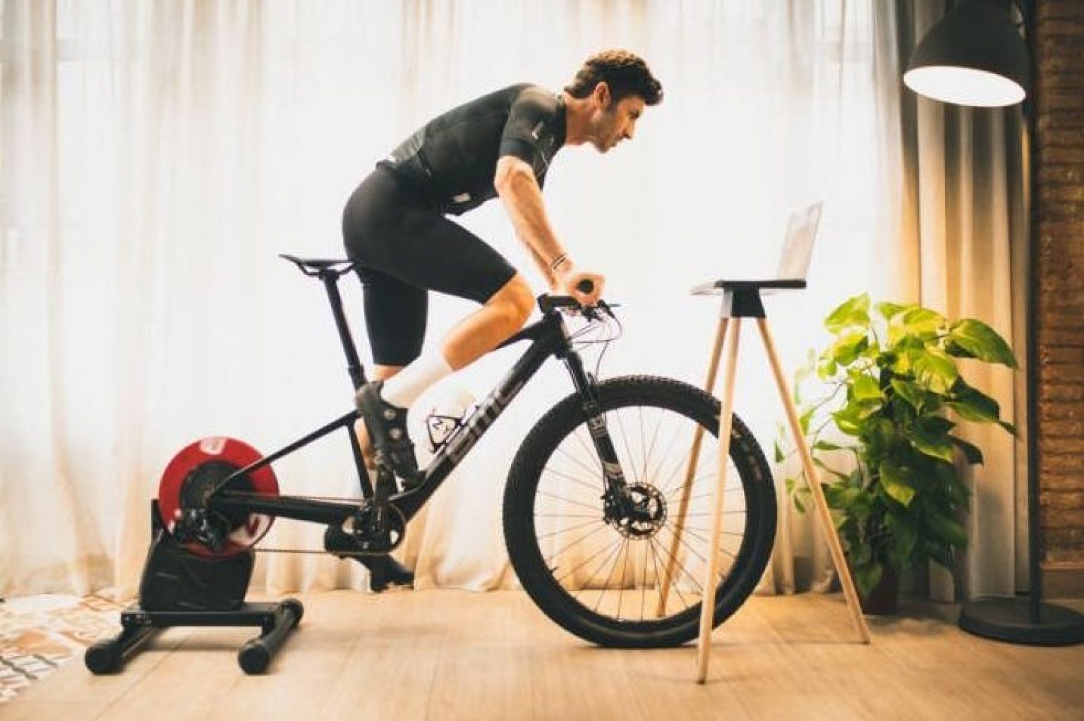 Tipos de rodillos para bicicleta y cuál es mejor | tusencuestas.com 【2025】